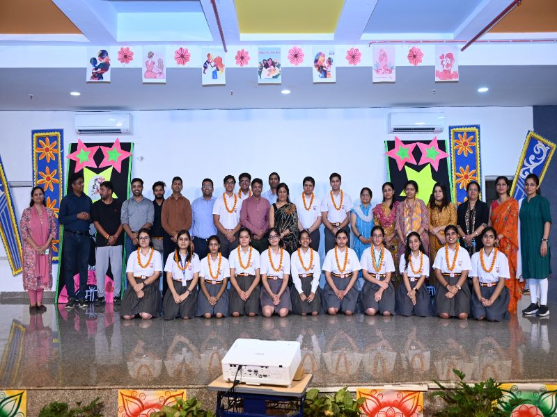 Felicitated the CBSE Toppers of class 10th &12th Best School in Lucknow ...